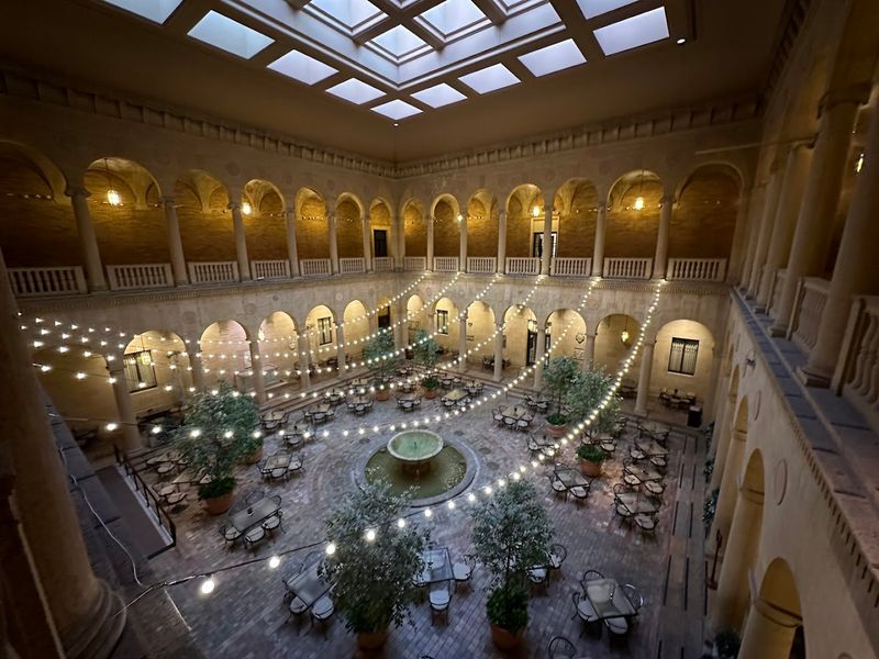 This world-class Missouri art museum costs nothing to enter and offers ...