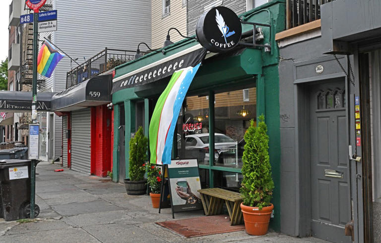 Mamdani fails to publicly condemn NYC coffee shop that banned, attacked ...