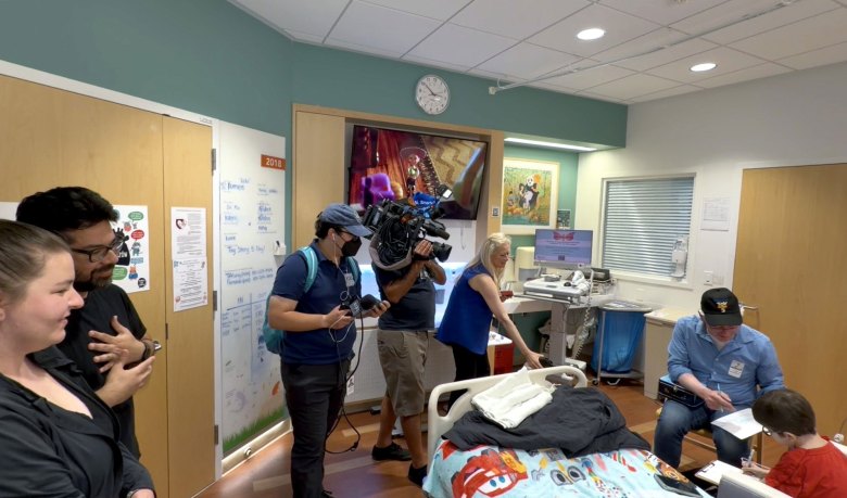 ‘Toy Story 5,' Pixar artist bring movie magic to patients at Stanford ...