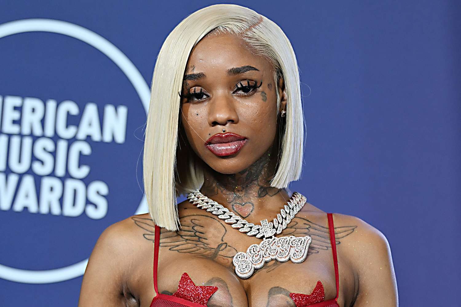 Sexyy Red robbed of $500,000 worth of jewelry, handbags and more during ...