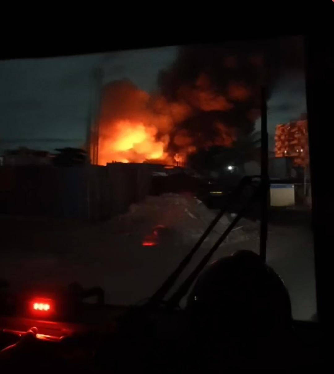 Pre-dawn fire destroys 10 scrap units in Pune’s Kudalwadi; residents ...