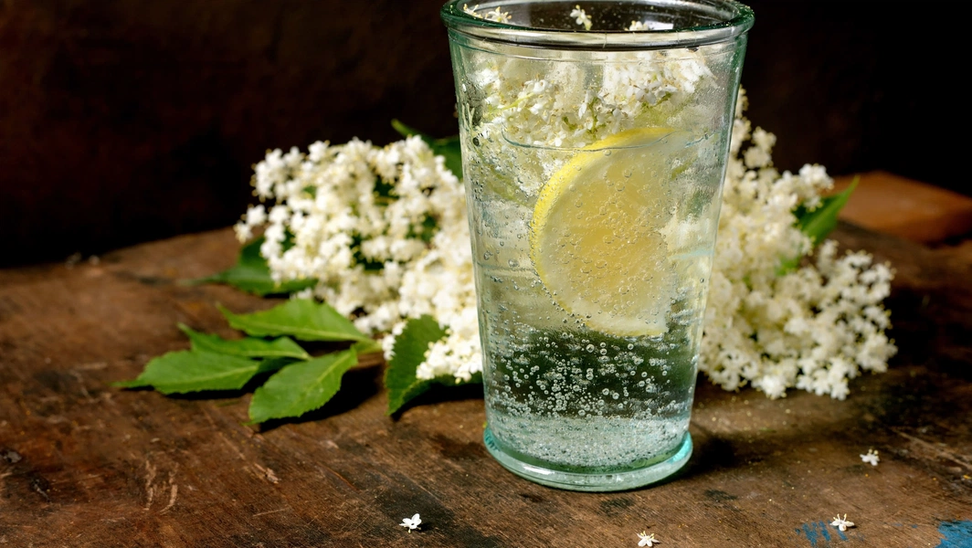 Alcohol-free Amalfi spritz ingredients and pairings