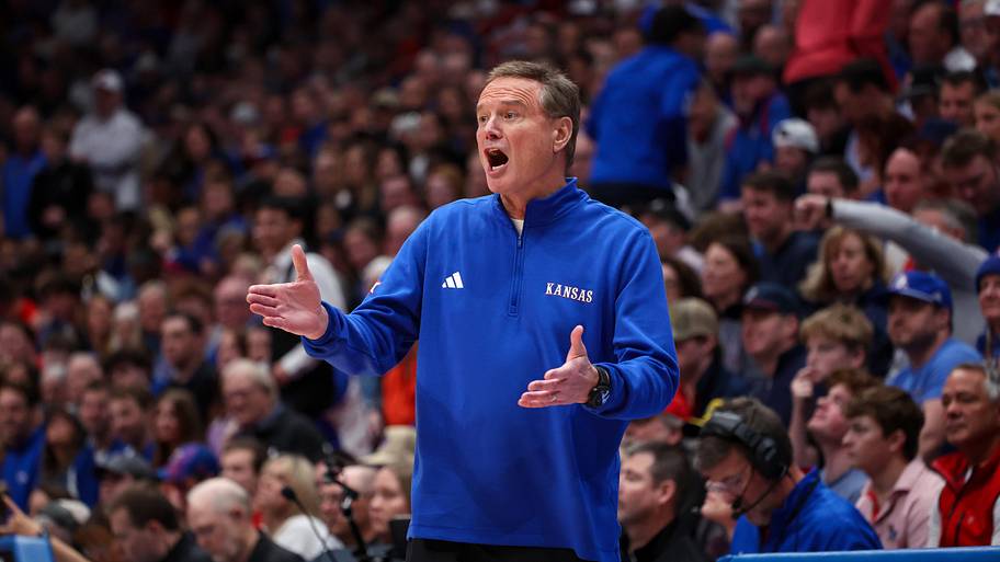 College basketball analyst is rightfully 'optimistic' on Kansas ...
