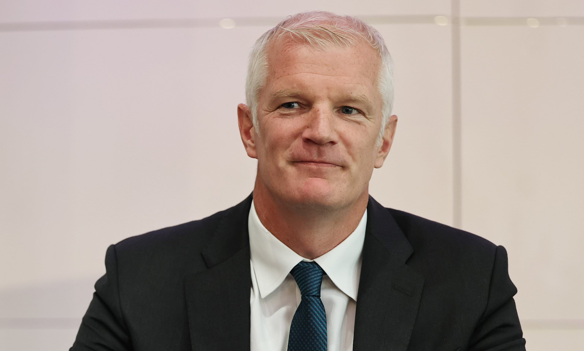 Ex commando Al Carns says he may stand against Andy Burnham if he does ...