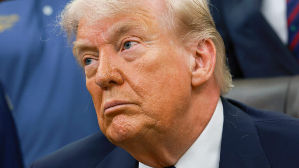 Reddit users think Trump mixed up two women in bizarre social media post