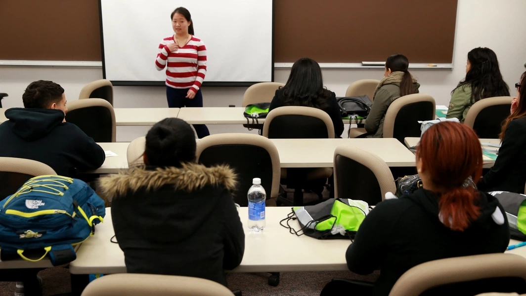 Pathways from teen entrepreneurship to college success