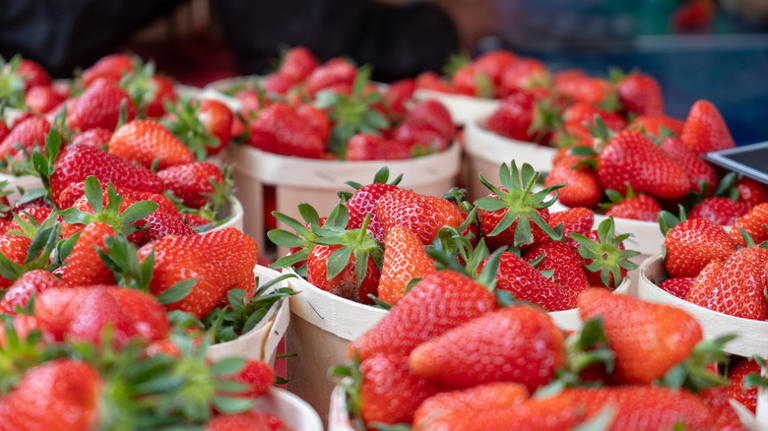 4 foods that have more vitamin C than oranges
