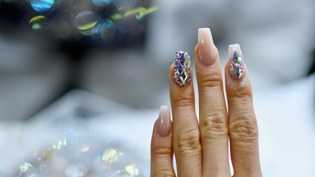 8 cancer season nail art designs