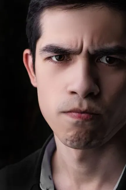 6 micro-expressions that alarm body language experts - and instantly ...