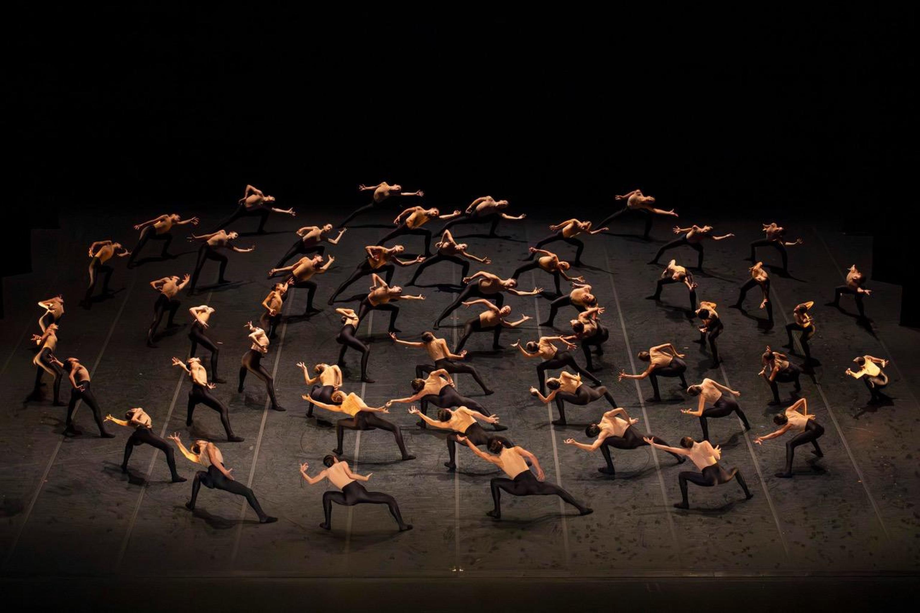 La grande danza arriva tra le rovine di Tharros