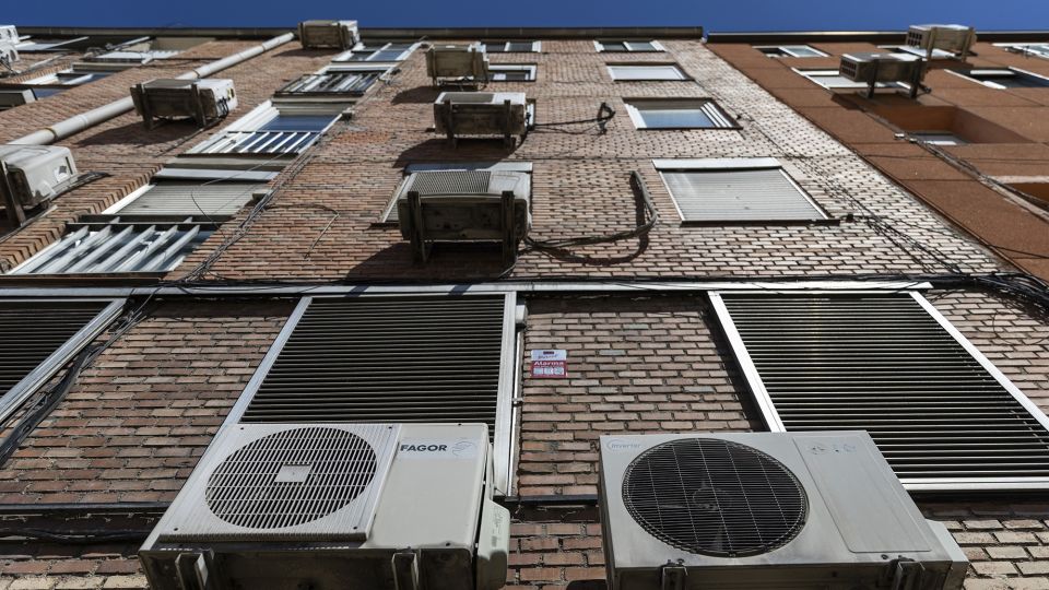 European summers are getting brutally hot. So why is air conditioning ...
