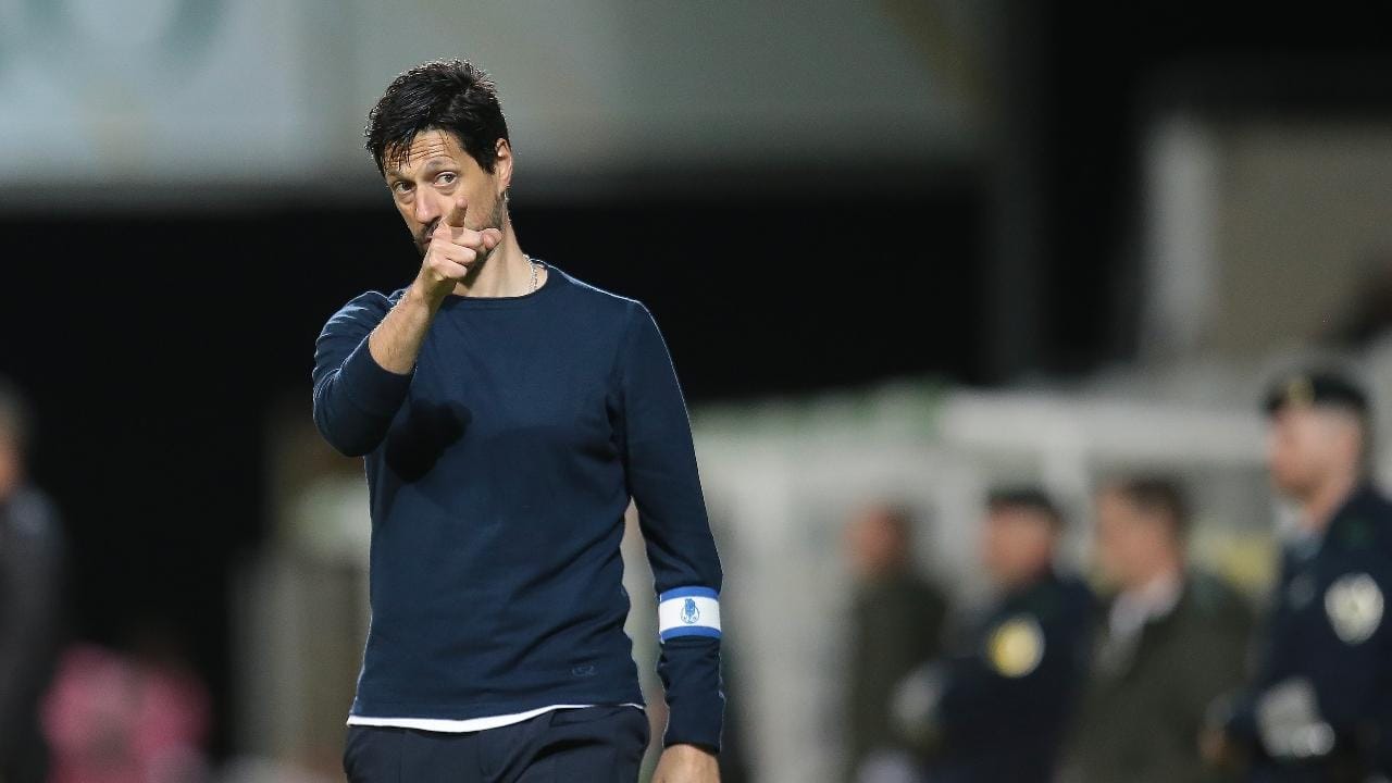 Vítor Bruno a caminho do Anderlecht
