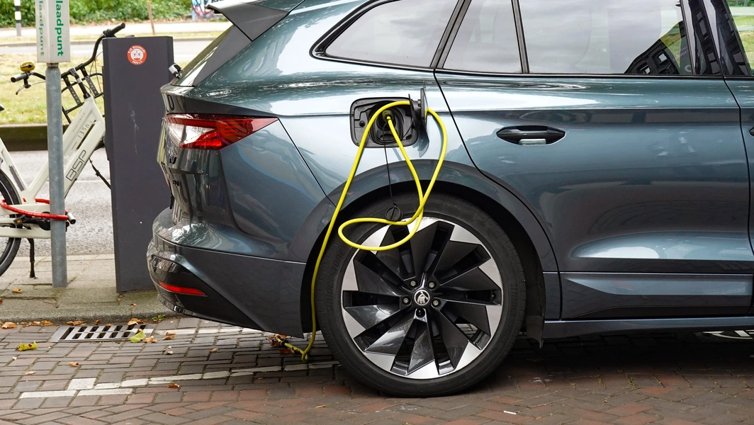 EU electric car sales jump as Chinese brands expand