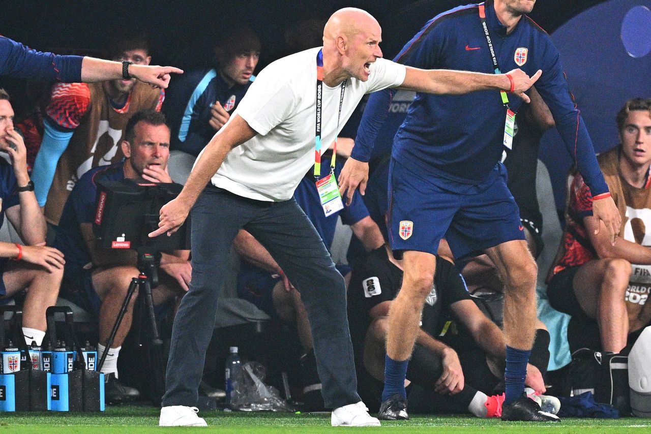 Norway's coach sprints to kiss wife in the stands in emotional moment ...