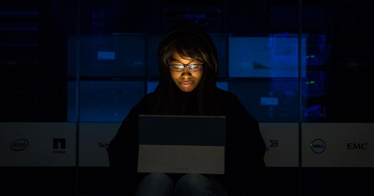12 remote entry-level jobs that actually pay $25 an hour or more