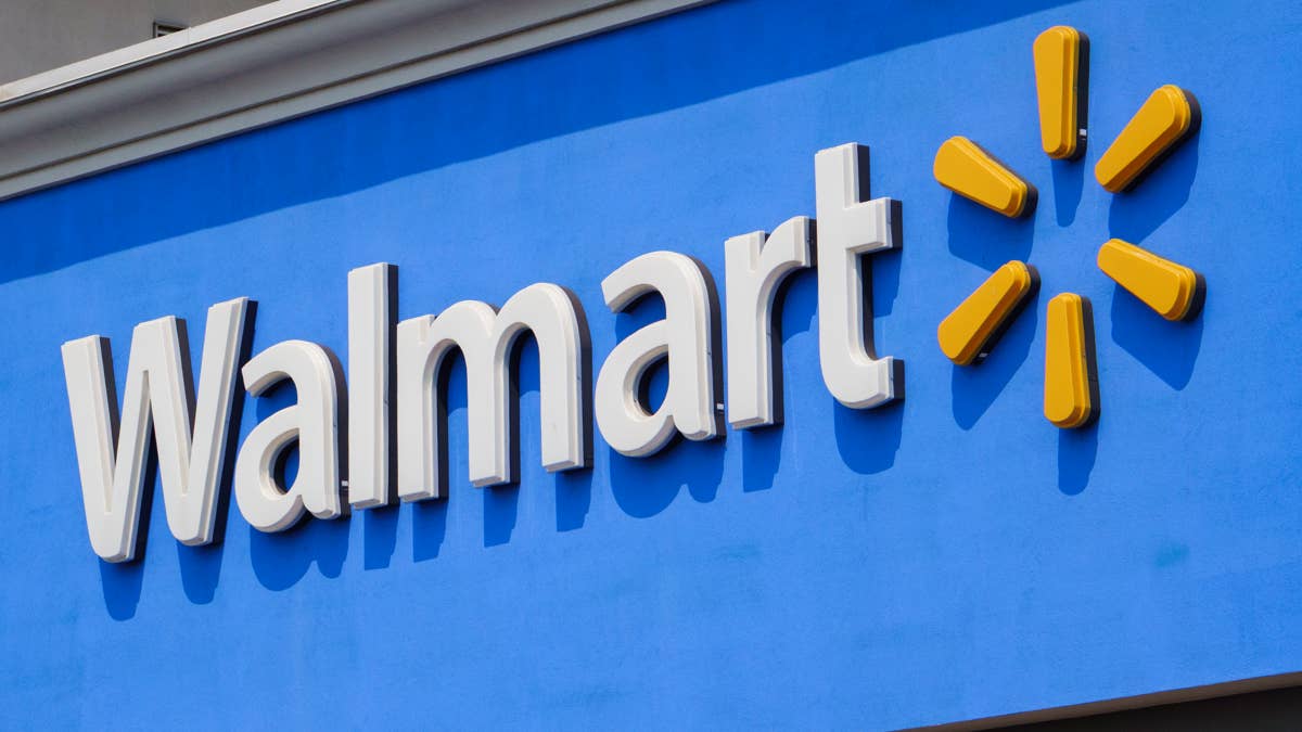 Walmart's Ozark Trail brand makes a $25 reclining 'glamping' chair that ...