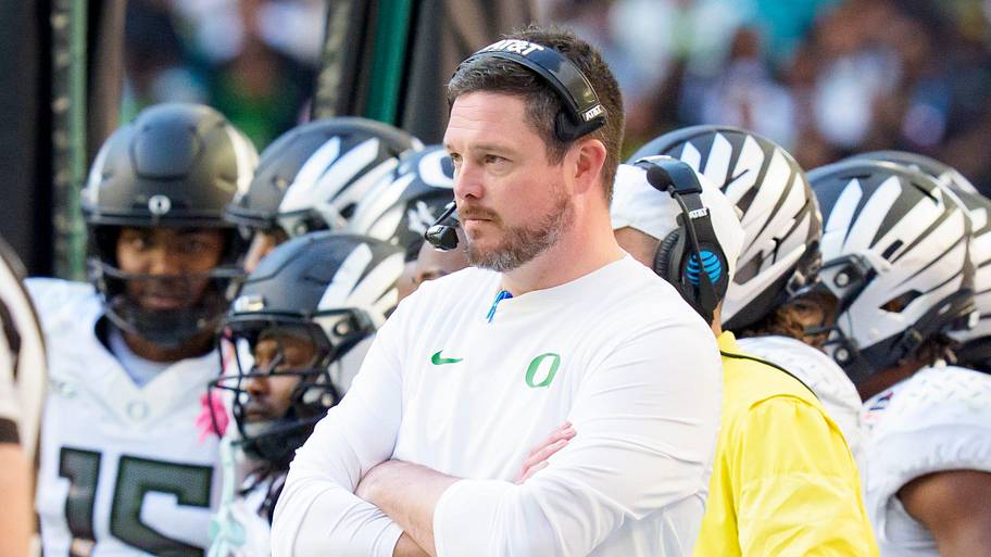 Three unlikely Oregon Ducks who could win the Heisman Trophy