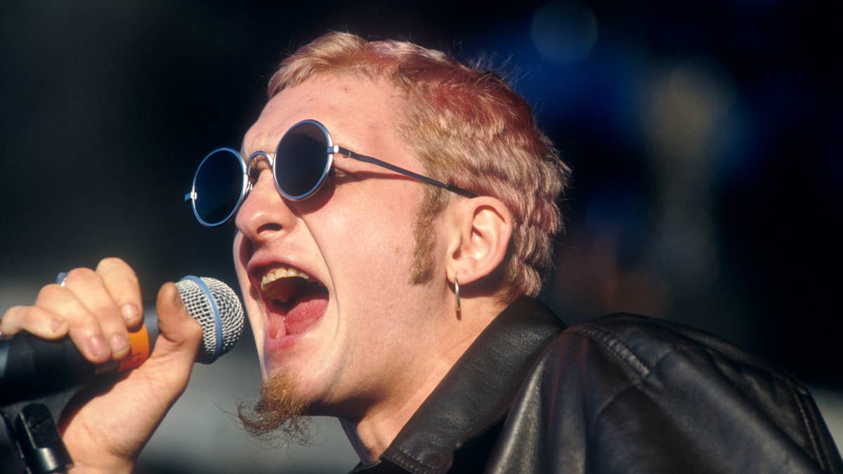 '90s rock band is suddenly climbing the charts 17 years after No. 1 hit