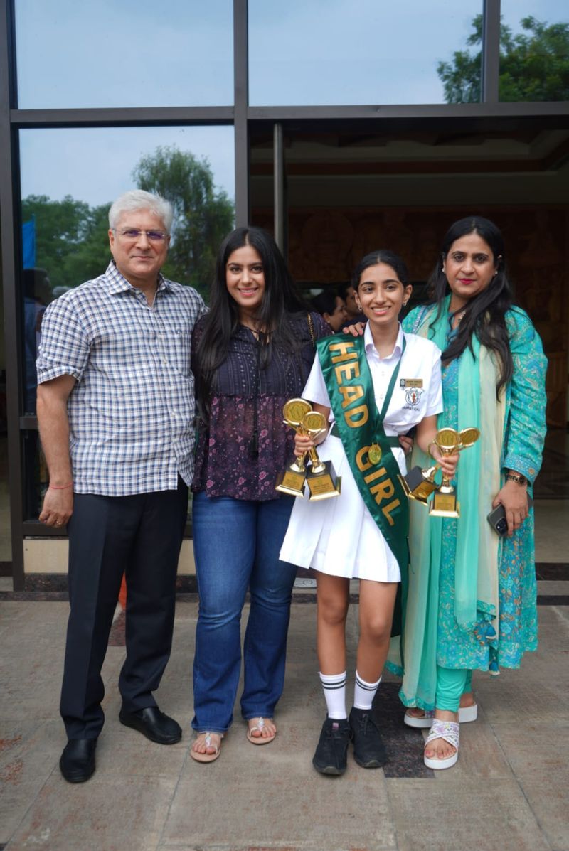 Delhi BJP leader and ex-AAP minister Kailash Gahlot's daughter is all ...