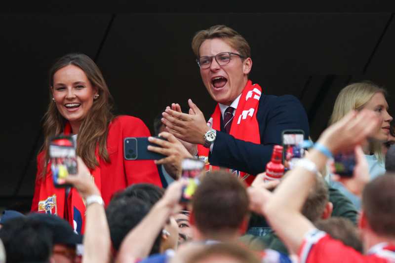 While Mette-Marit recovers, her children enjoy a World Cup moment