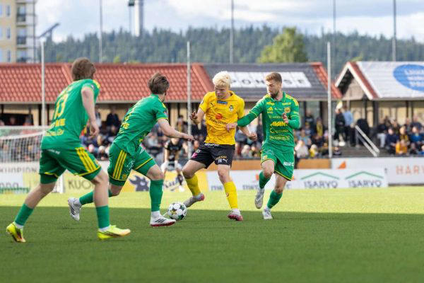 KuPS ja Ilves järjestivät hurjat maalijuhlat – Otto Ruoppi pelasi ...