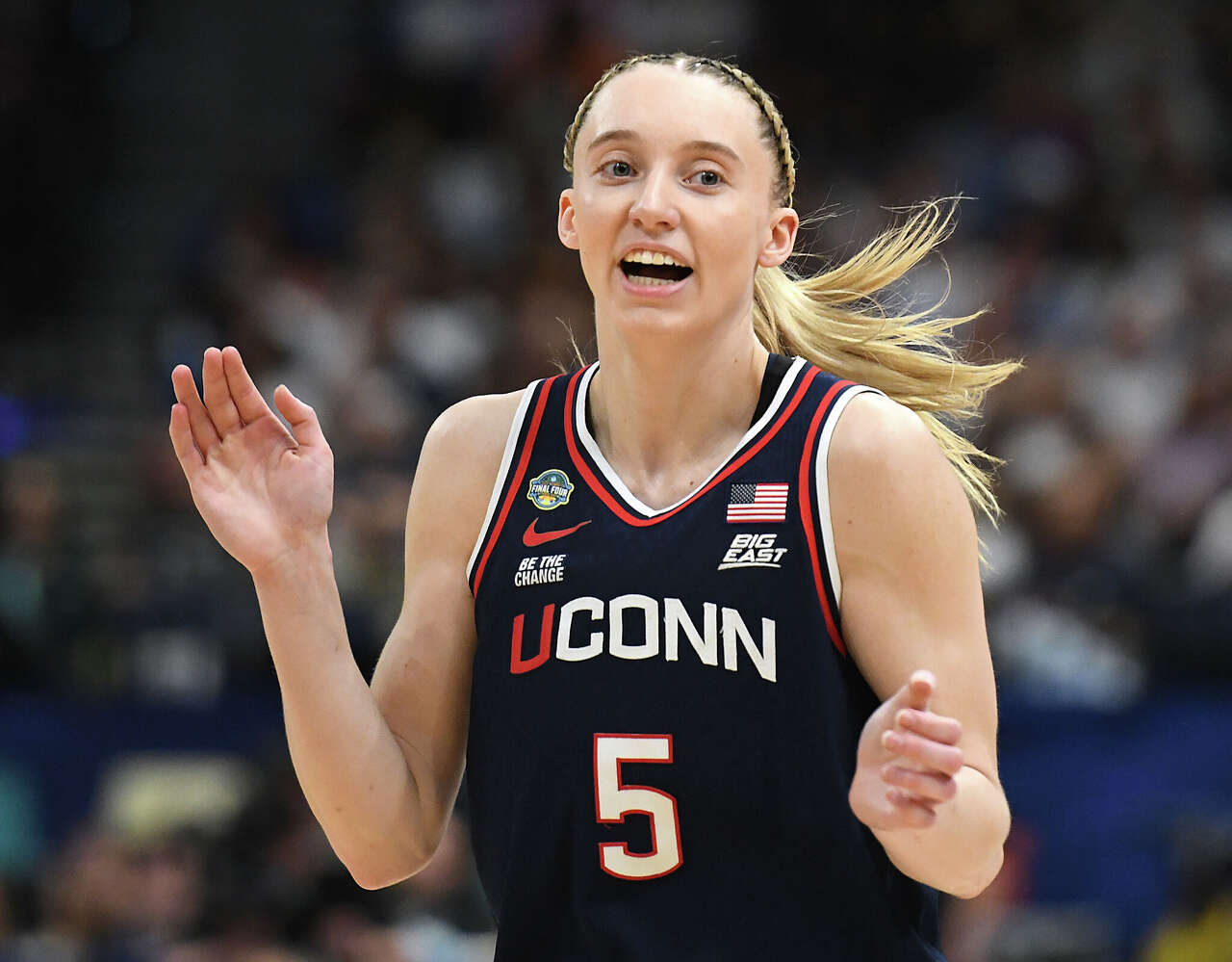 UConn women's freshman Marine Dursus' choice to wear Paige Bueckers' No ...