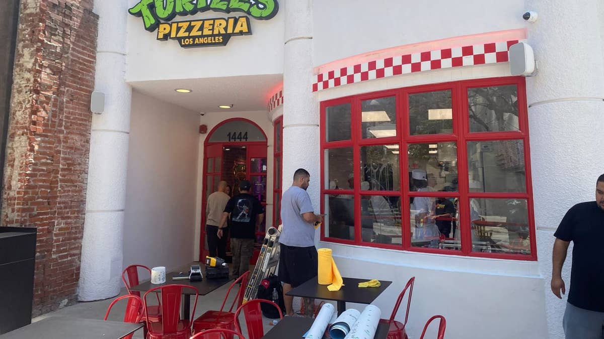 Teenage Mutant Ninja Turtles open first pizzeria in Santa Monica with ...