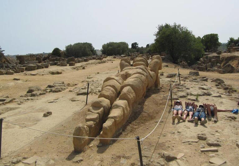 A 2,200-year-old lecture hall that was part of an ancient Greek school ...