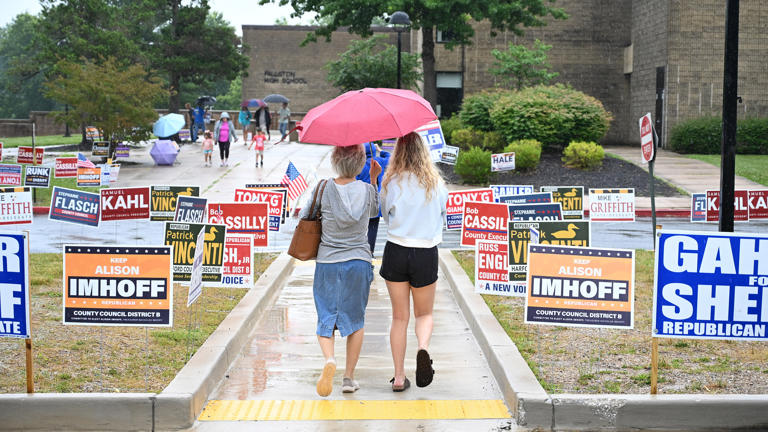 From sign-waving relatives to homemade cake: Harford County turns out ...