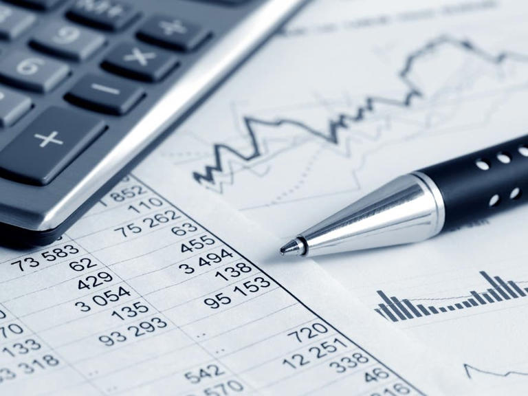 Ellington votes on budget for third time