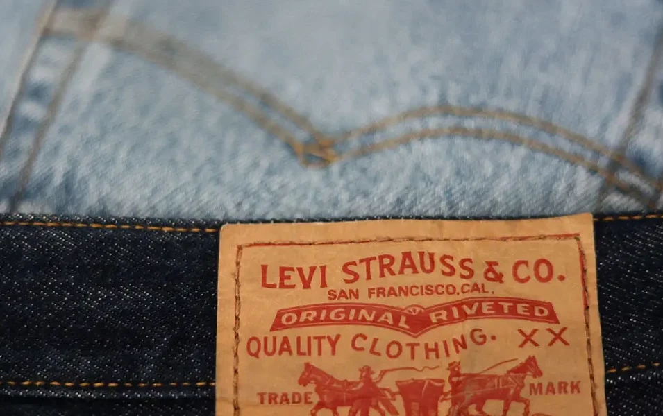 Jennifer Aniston’s Levi’s favorites see major Amazon discounts