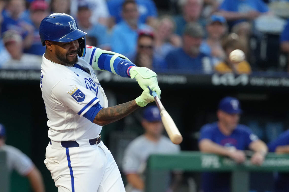 Royals make roster decision on Maikel Garcia as third baseman nurses ...