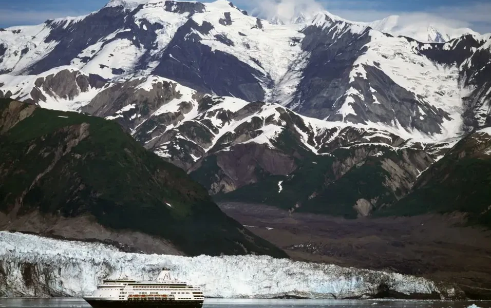 Glacier Bay spotlights Huna Lingít culture in visitor programs