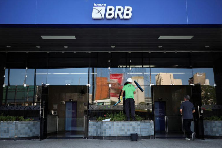 BRB afasta três empregados após operação da polícia do DF