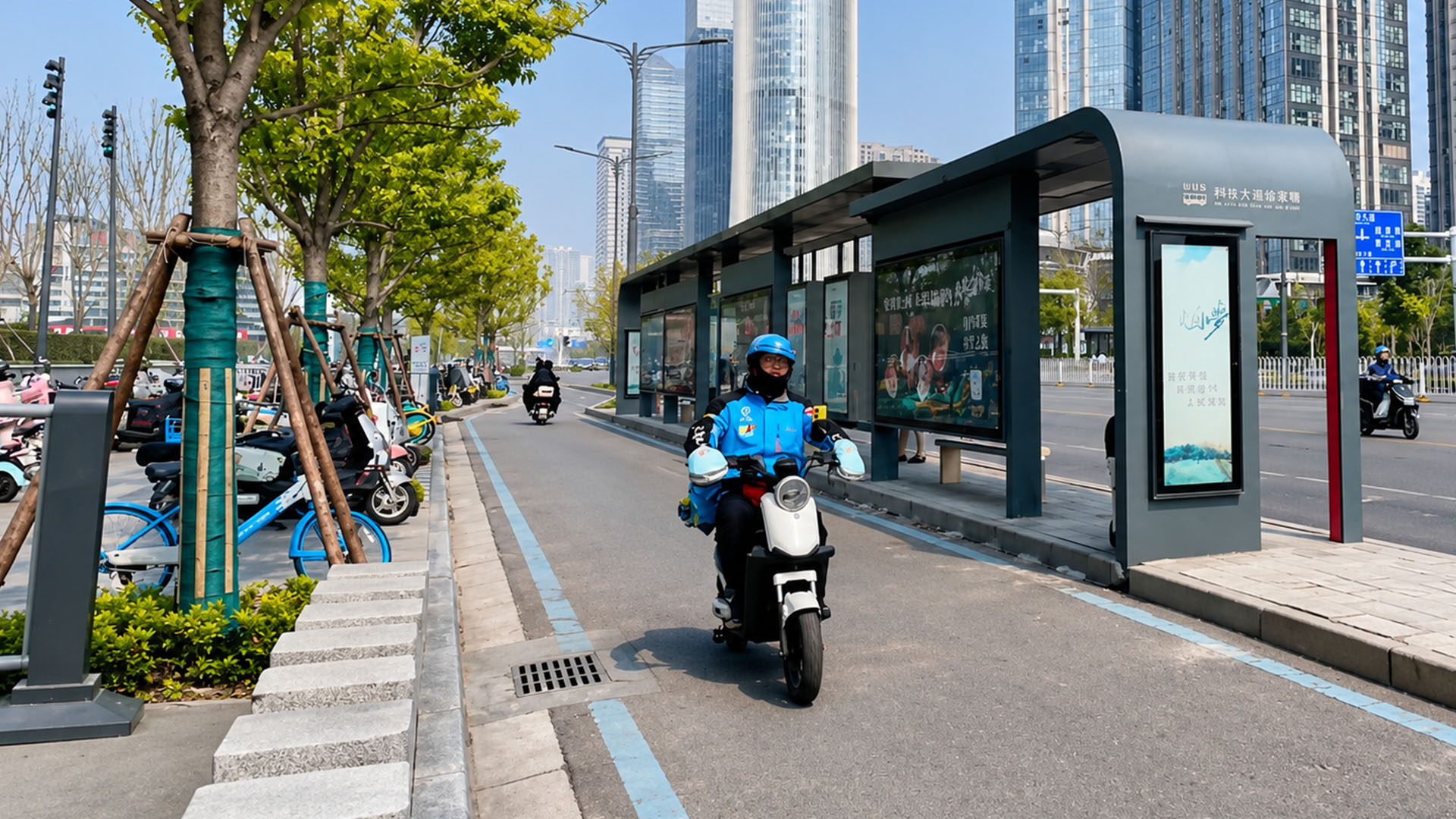A modern Chinese road hides a surprisingly efficient daily scene