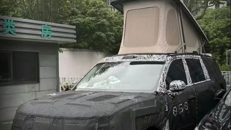 Xiaomi's first full-size SUV gets a roof tent and 900-mile range
