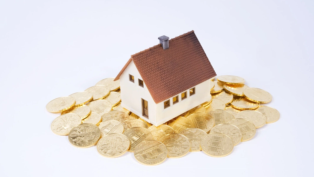 Balancing mortgage payoff and investment strategies