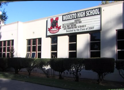 Modesto school board approves nearly 400% salary increase