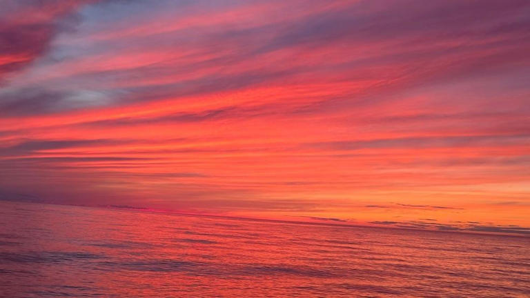 Latest sunset of the year, beautiful midweek, summer heat slowly returns