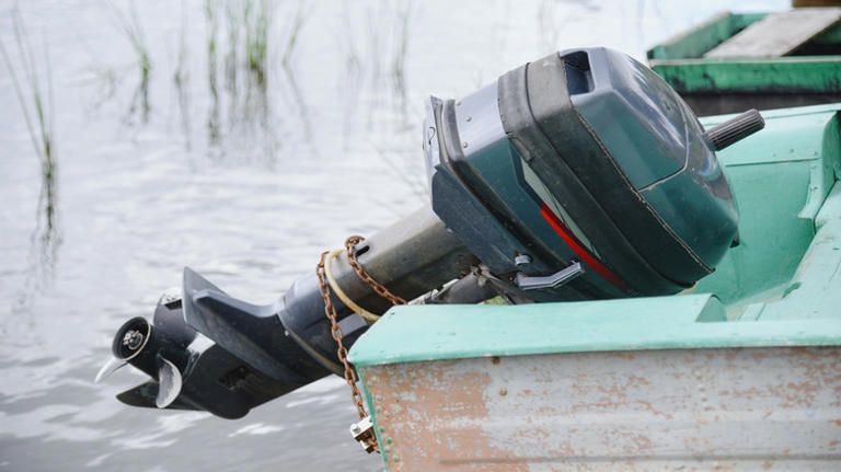 Yes, you can test a boat motor out of the water: Here's how