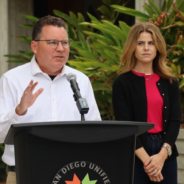 San Diego Unified leaders propose policy to limit technology in classrooms