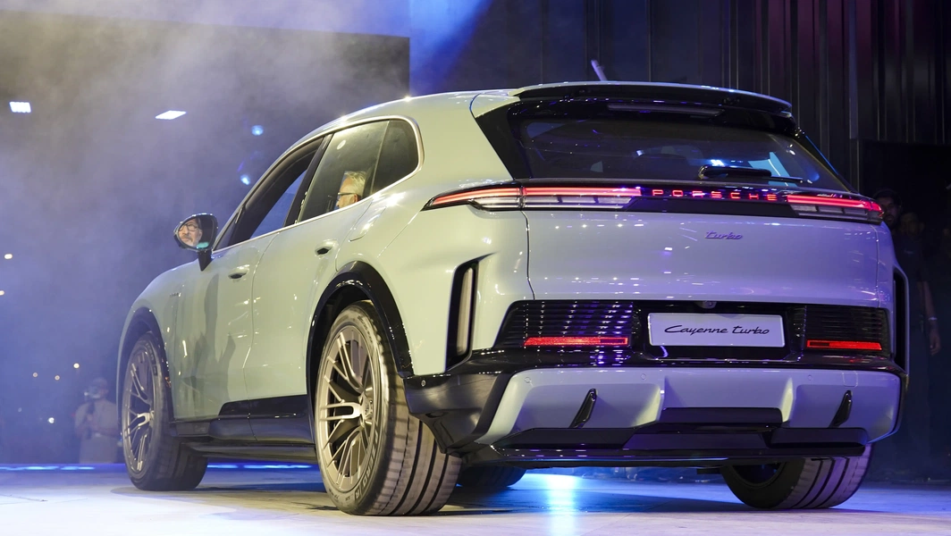 Porsche's 2026 Cayenne: Gas, hybrid, and electric evolution