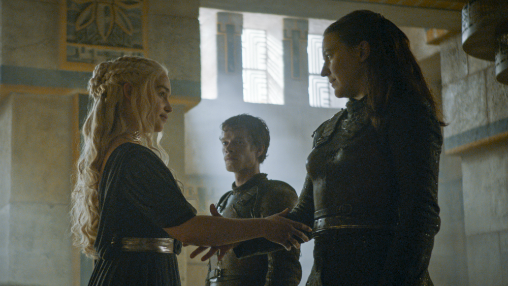 15 insane BTS stories from Game of Thrones that still sound amazing