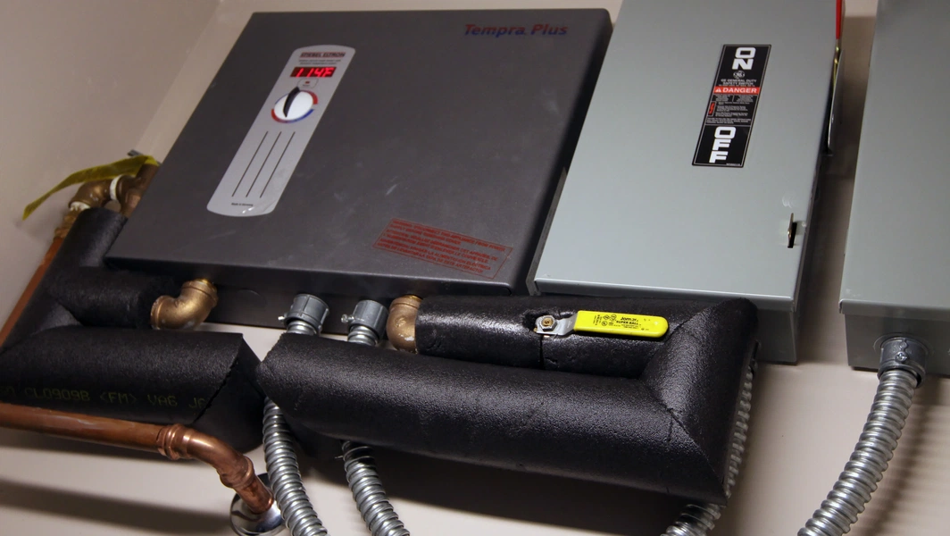 Comparing tankless and traditional water heaters