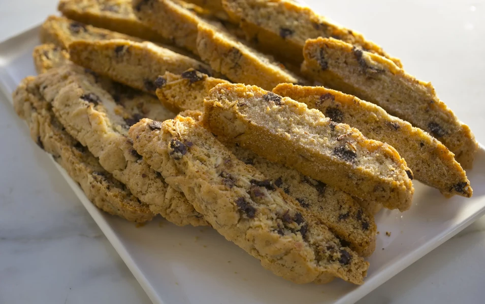 Biscotti and biscuits made simple and special
