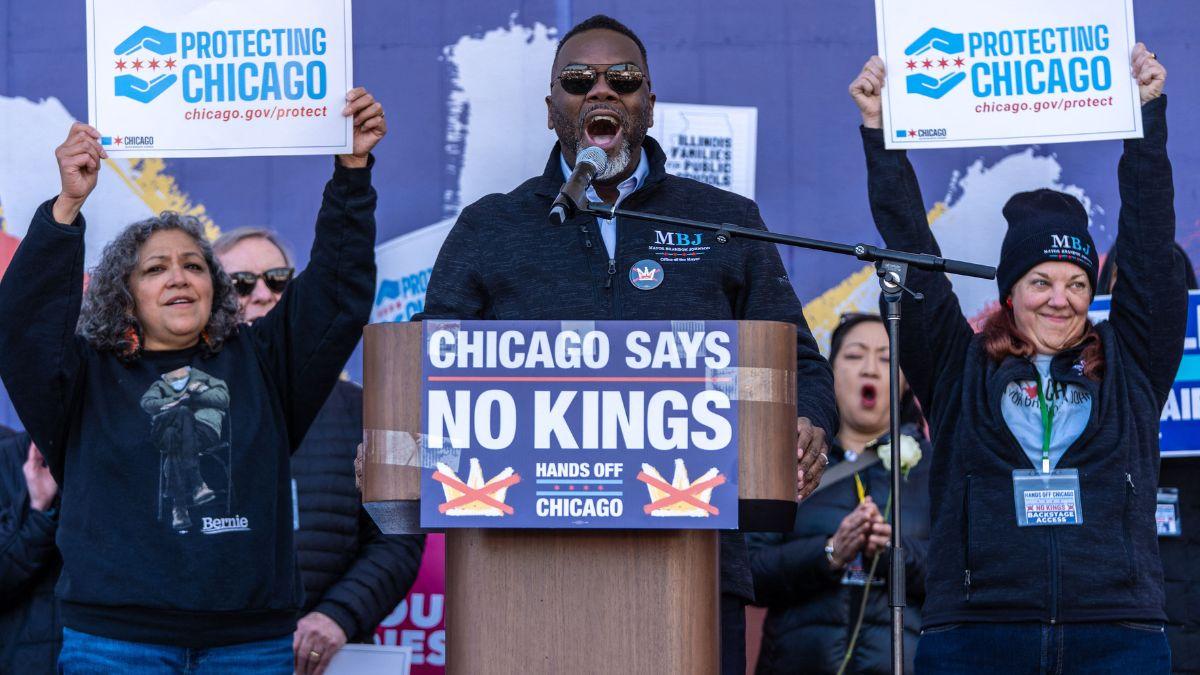 Brandon Johnson's 'trans femicide' push becomes flashpoint as Chicago ...