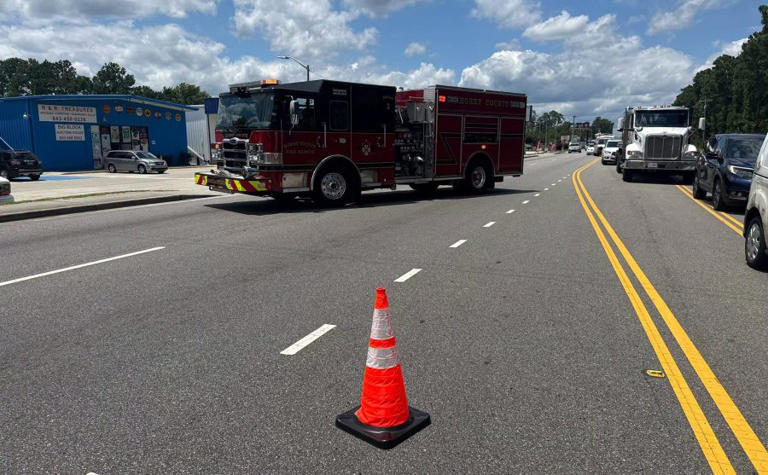 3 hurt in 3-vehicle crash involving dump truck, Horry County Fire ...