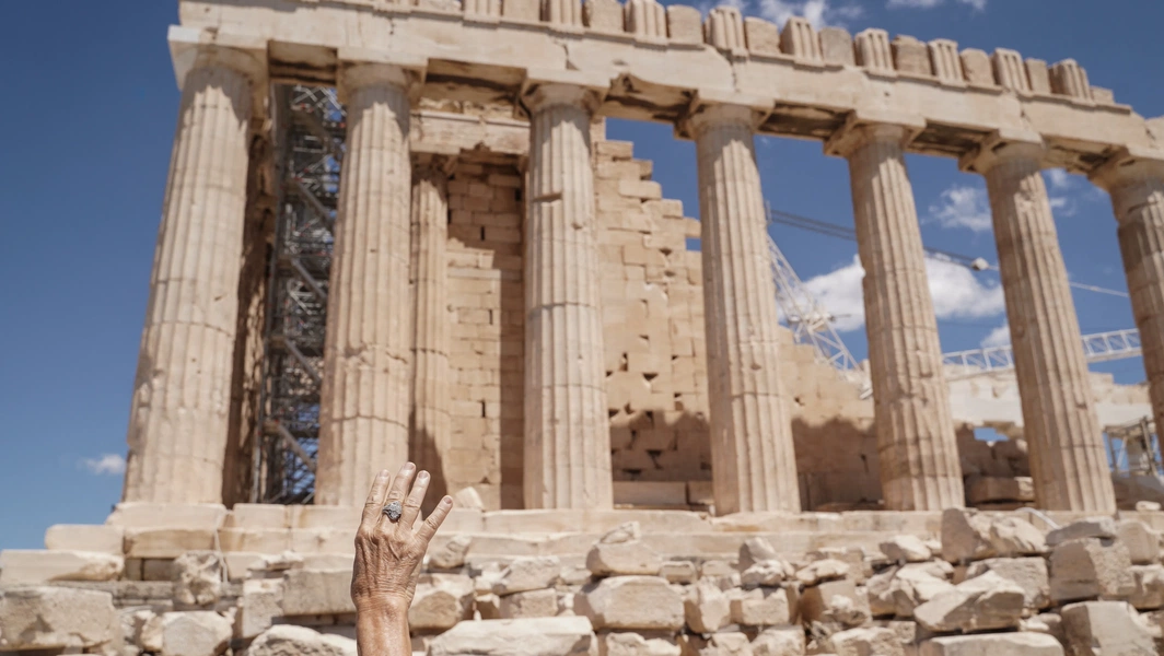 19 iconic Greek landmarks, landscapes, and traditions