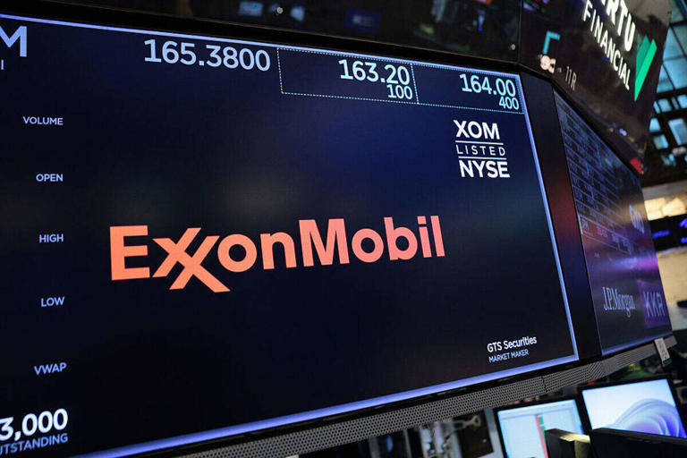 Petrolera ExxonMobil puede demandar a Cuba por $1,000 millones, dice ...