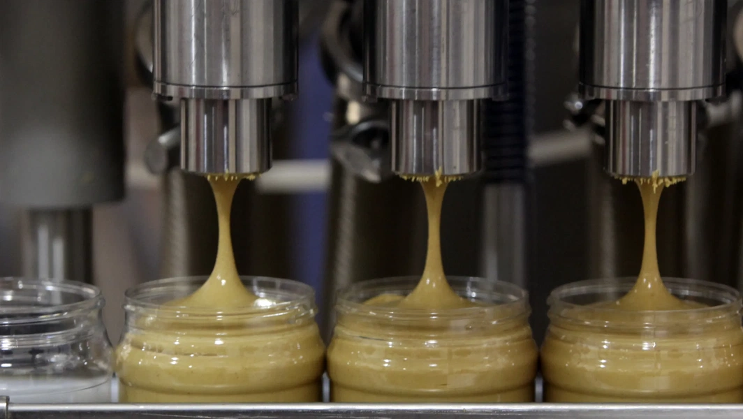 Peanut butter nutrition, benefits, and risks